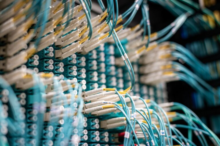 COMPUTER NETWORKING INFRASTRUCTURE SOLUTIONS - Data Cé Solutions